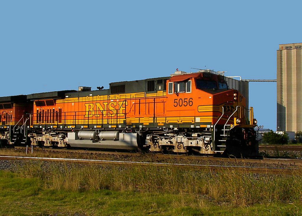 BNSF 5056